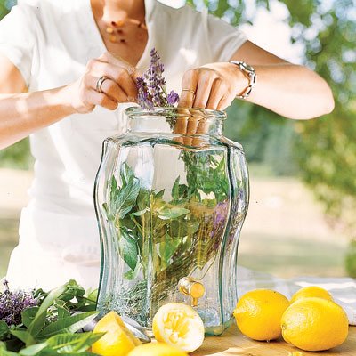 Chill this summer with herbal iced teas! - Radiant Peach